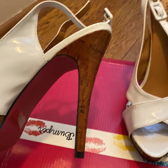 Bumper | Shoes | Brand New Bumper White Sandal Heel Shoes Size 8 2 ...